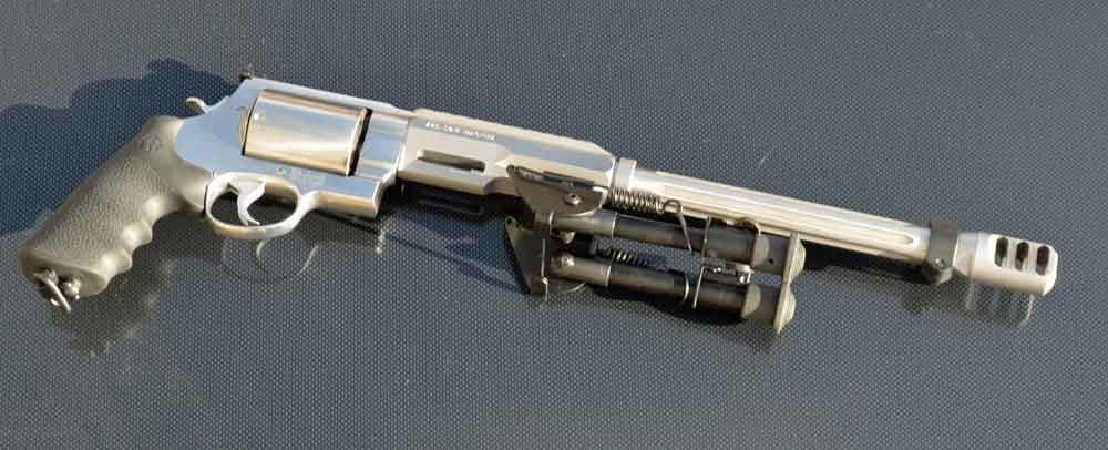 Shooting the Most Powerful Revolver on Earth - Smith & Wesson 460 XVR