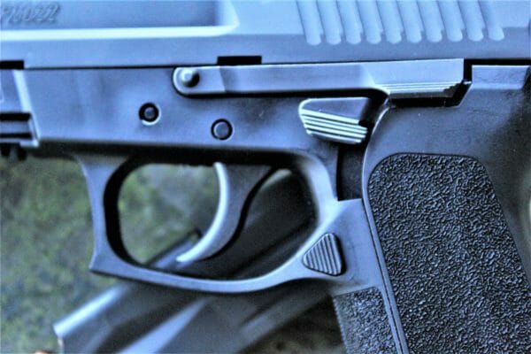SIG Sauer SP2022 Handgun - the One We Forgot About SIG Sauer SP2022 Handgun - the One We Forgot About