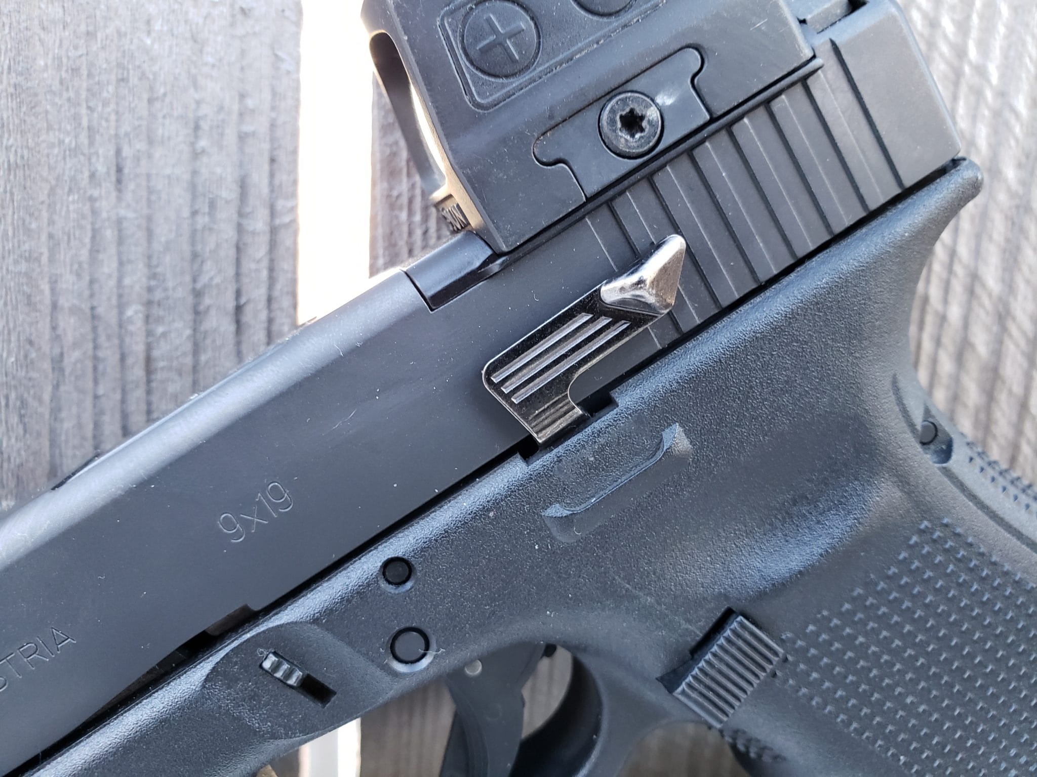 Kagwerks Extended Glock Slide Release Review - AmmoLand Shooting Sports ...