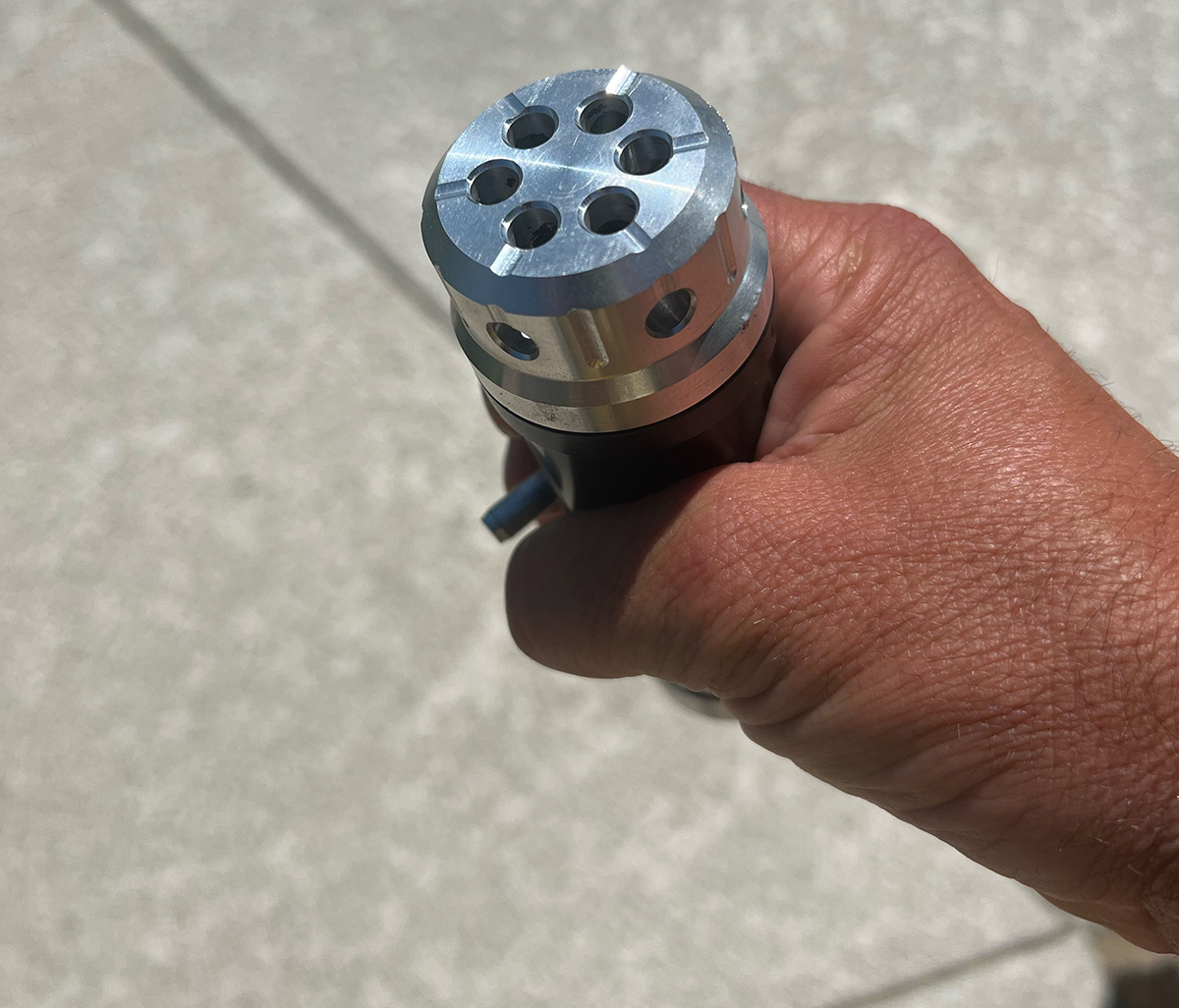 Bang Saber: Flashbang for Civilian Use (that you can buy online)